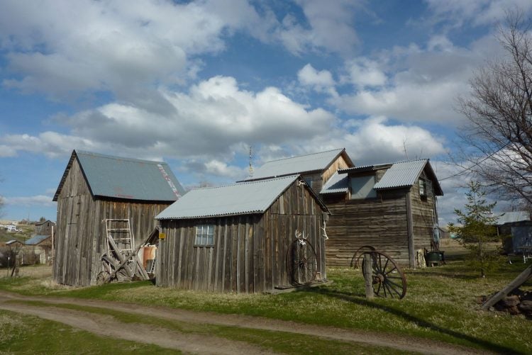 6 Oregon Ghost Towns with Eerie, Wild West Vibes