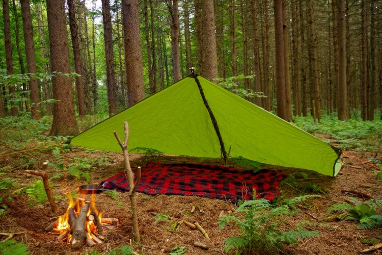 How to Camp With a Tarp Instead of a Tent This Summer